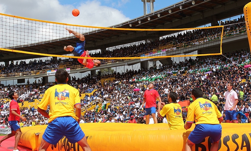 Bossaball, el deporte que mezcla fútbol, voleibol y capoira que está ...
